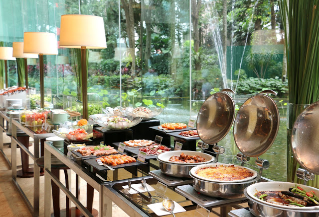 GLORIOUS BUFFET WITH YEE SANG AT THE LOBBY LOUNGE | Malaysian Foodie