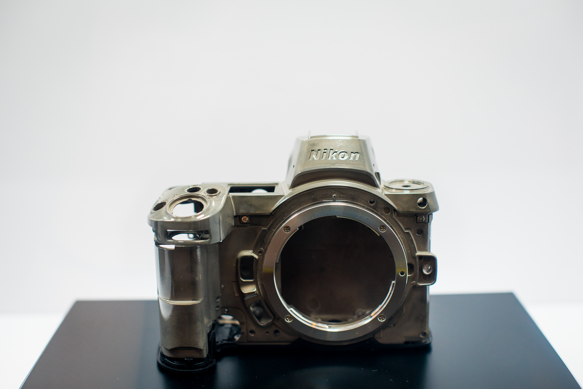 Nikon introduces its first full-frame FX-format mirrorless cameras that ...