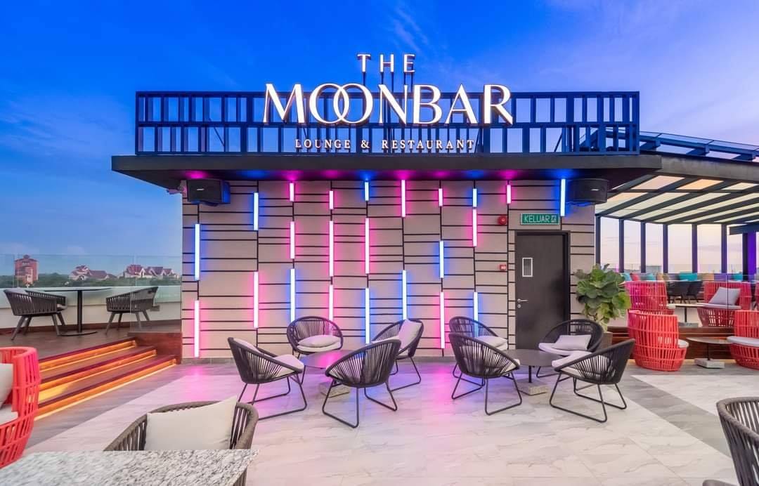 FLY ME TO THE MOONBAR | Malaysian Foodie