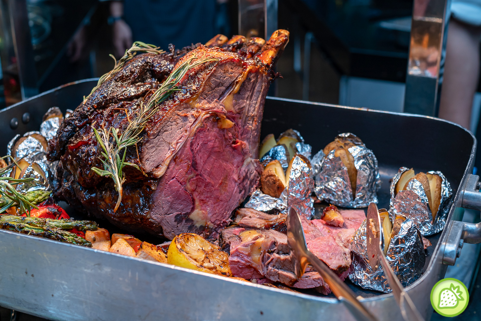 Feast High In The Sky This Festive Season @ TRACE Restaurant & Bar ...