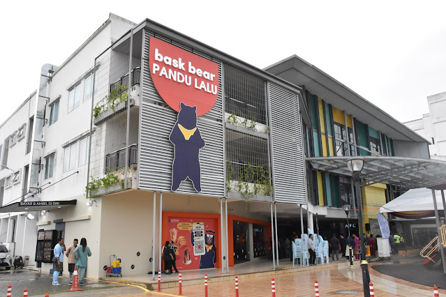 Sarawak Premier opens first Bask Bear drive-through in East Malaysia ...